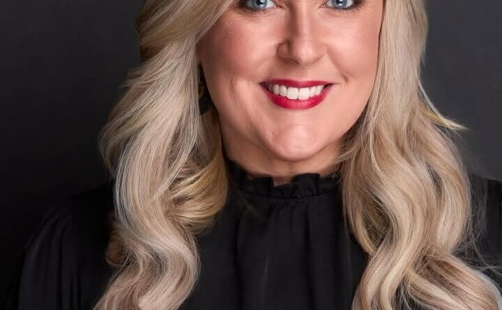 Cast of 'Almost, Maine' Features Local Actress Liz Autry - Tupelo News